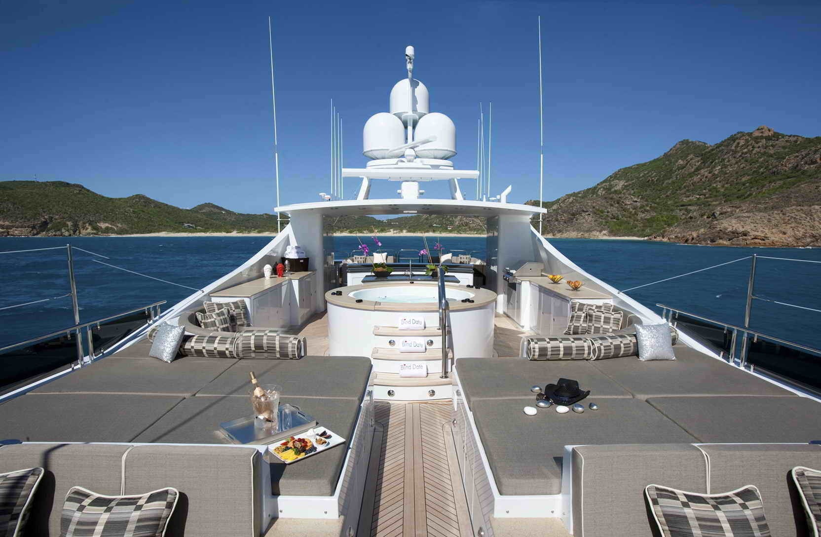 Yacht OCEAN CLUB, Trinity Yachts | CHARTERWORLD Luxury Superyacht Charters